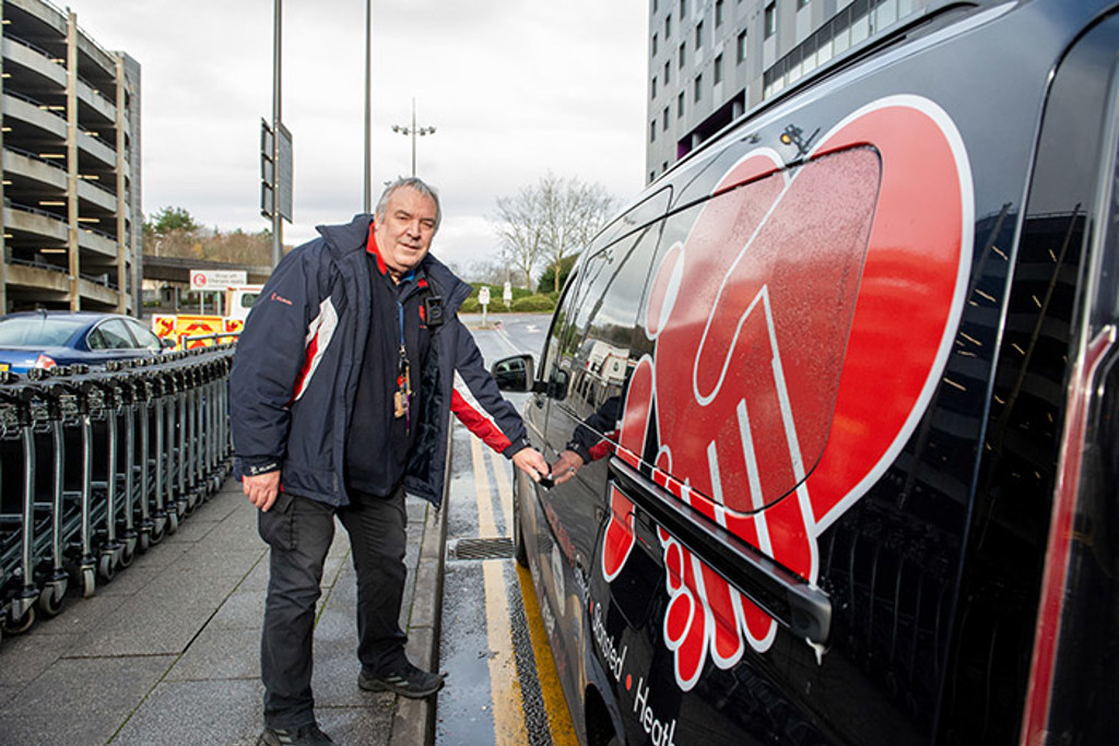 When Should You Book Airport Meet & Greet Parking? | ILM&G